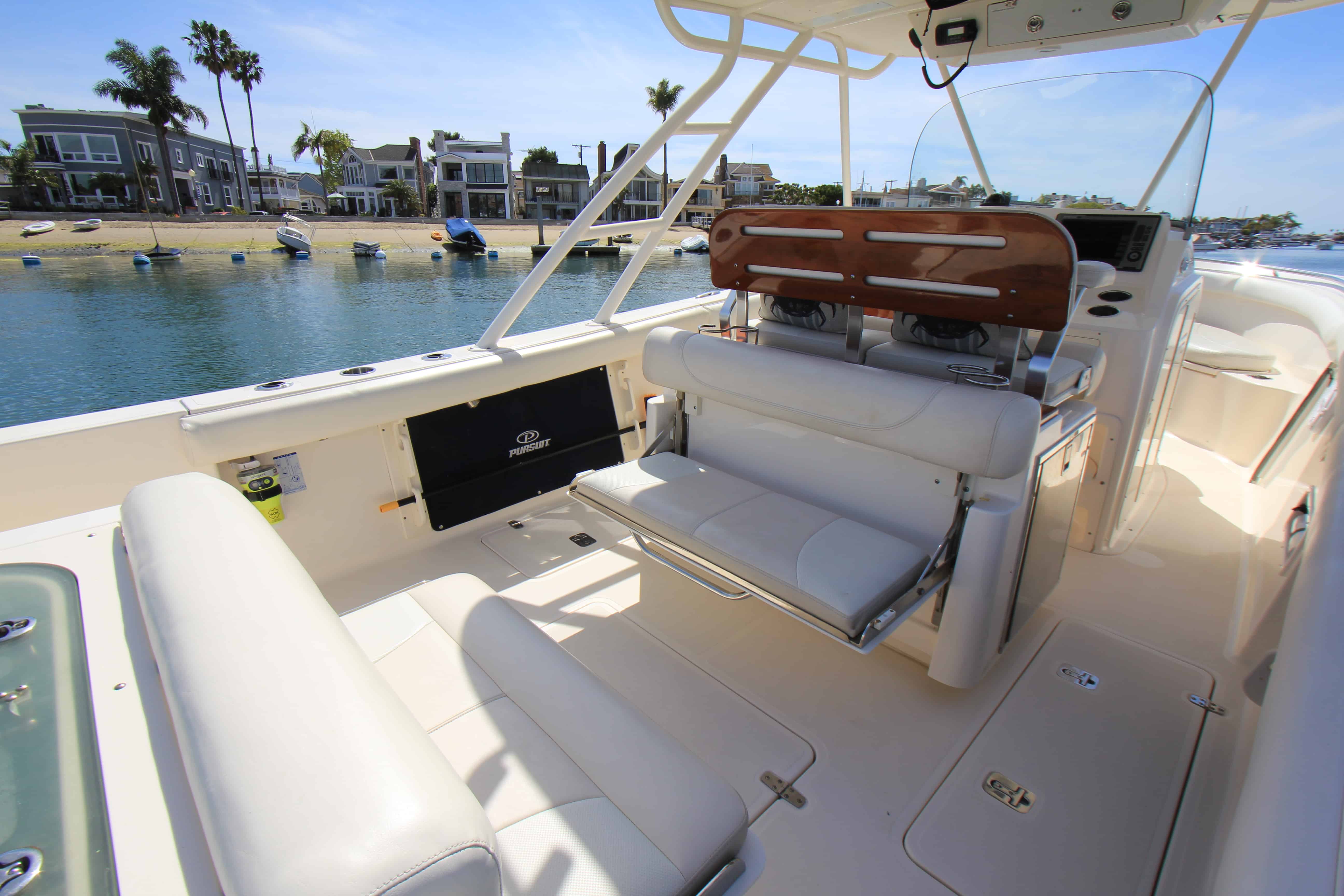 2011 Pursuit S 280 Sport - West Coast Yachts