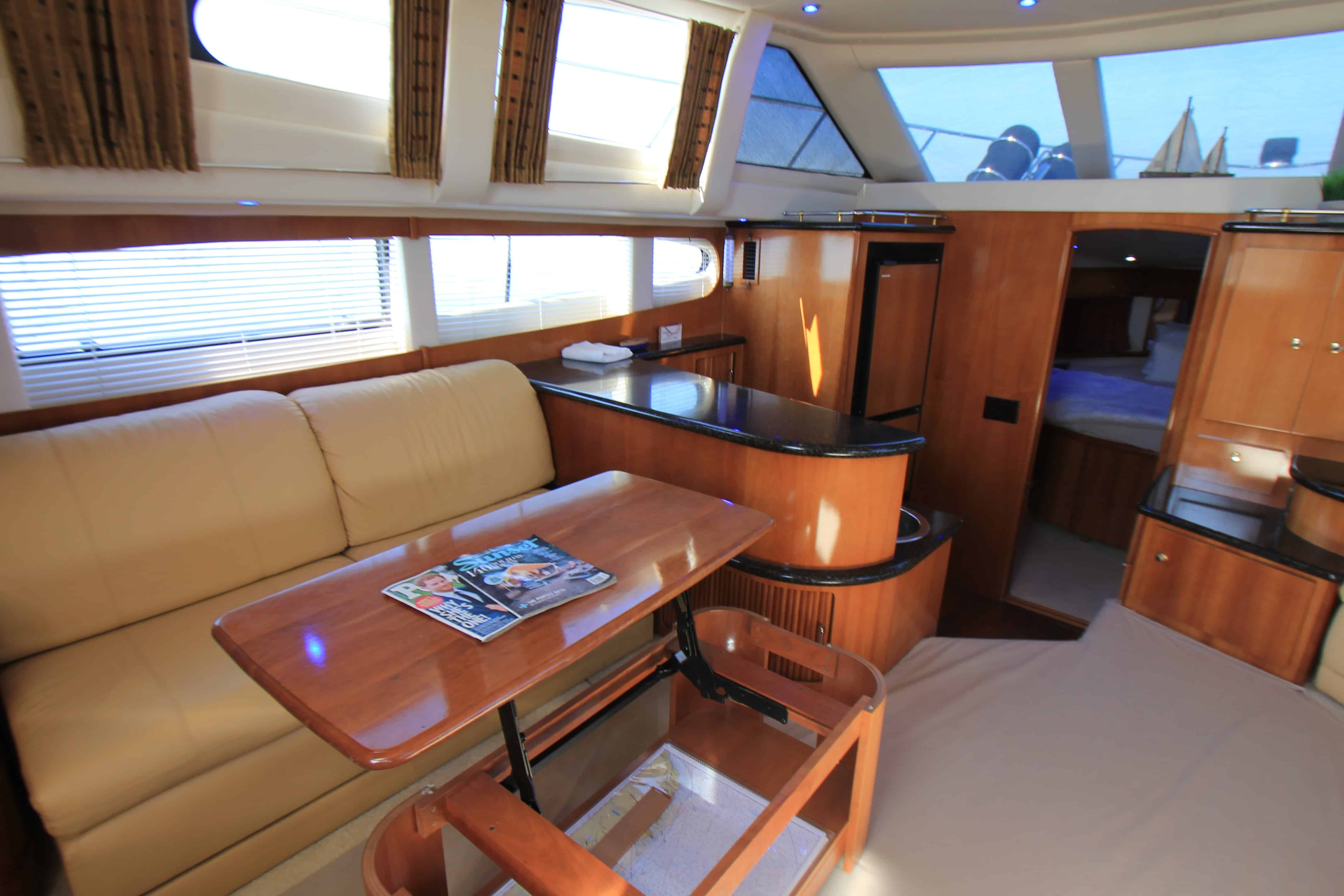 Carver 444 2001 - West Coast Yachts