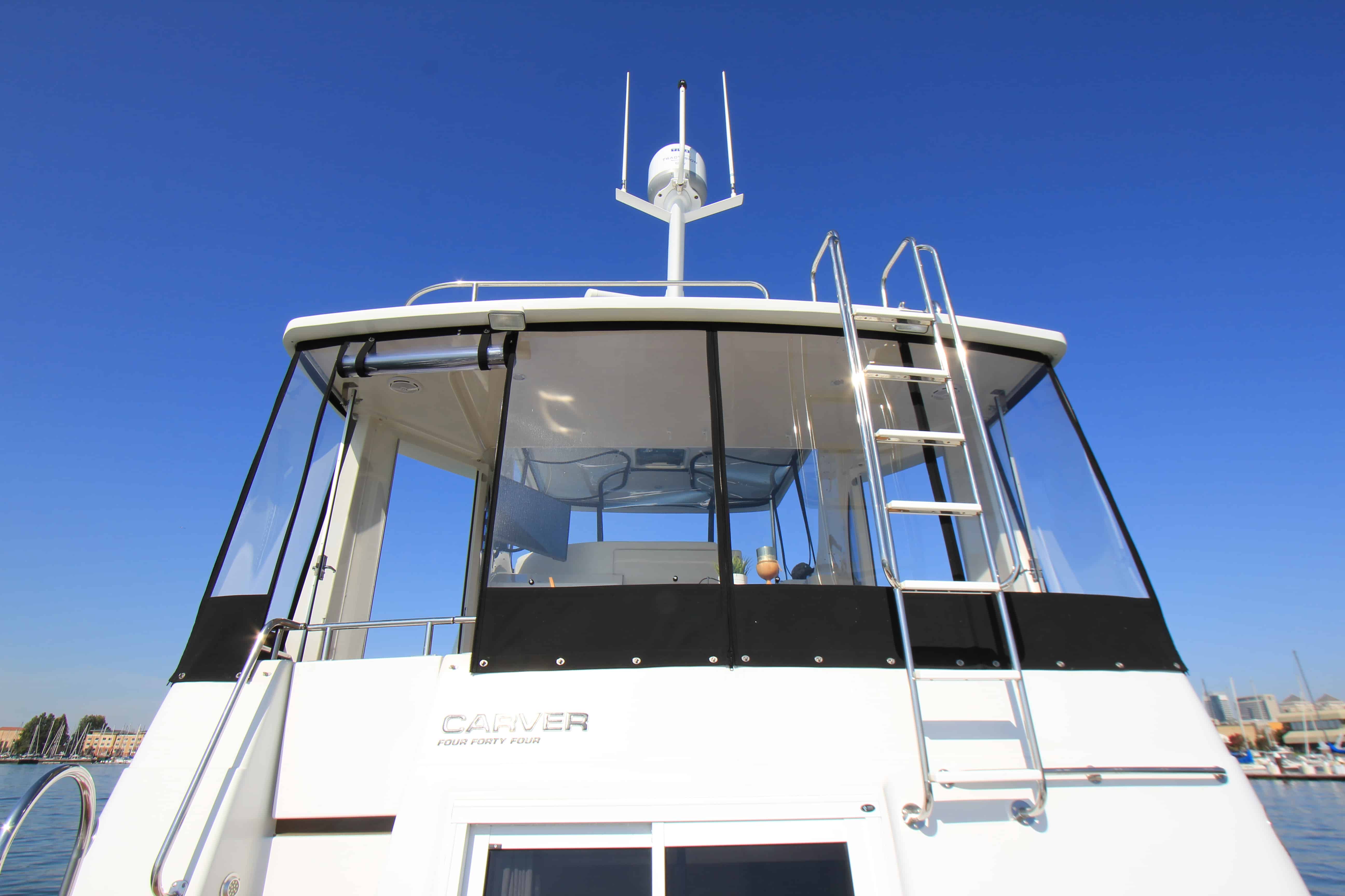 Carver 444 2001 - West Coast Yachts