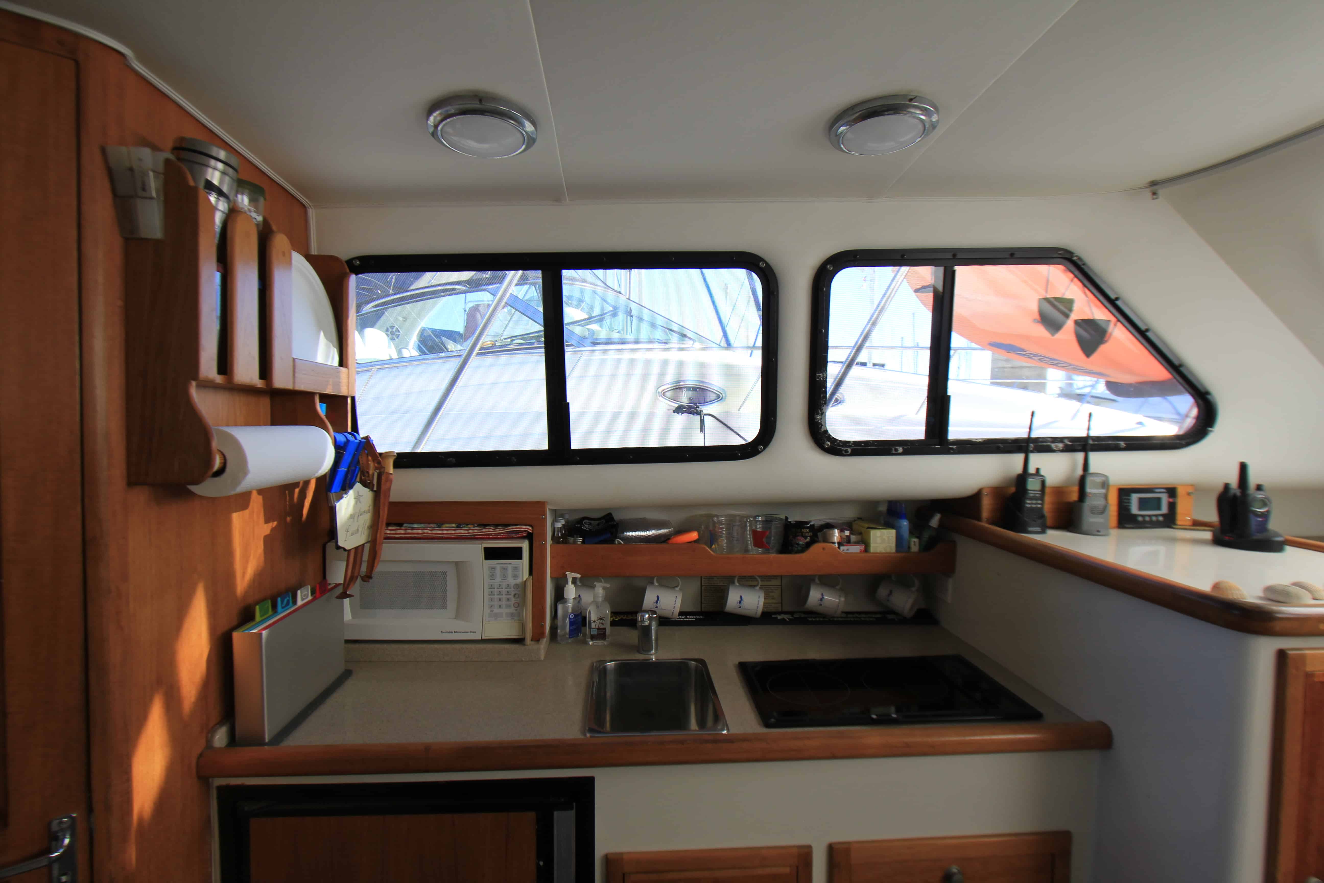 2000 Skipjack 30 - West Coast Yachts