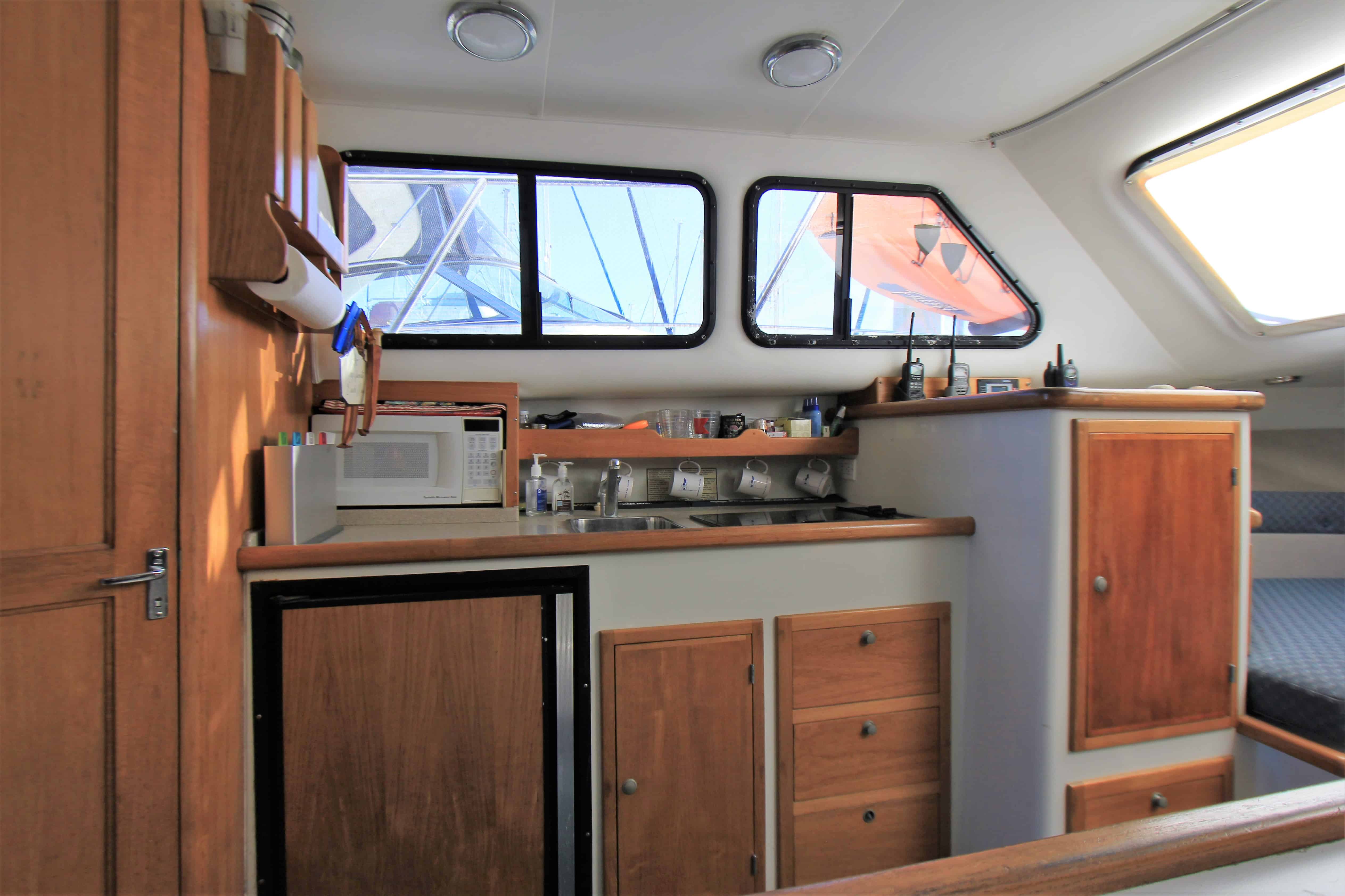 2000 Skipjack 30 - West Coast Yachts