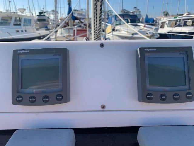 29 Hunter 290 - West Coast Yachts