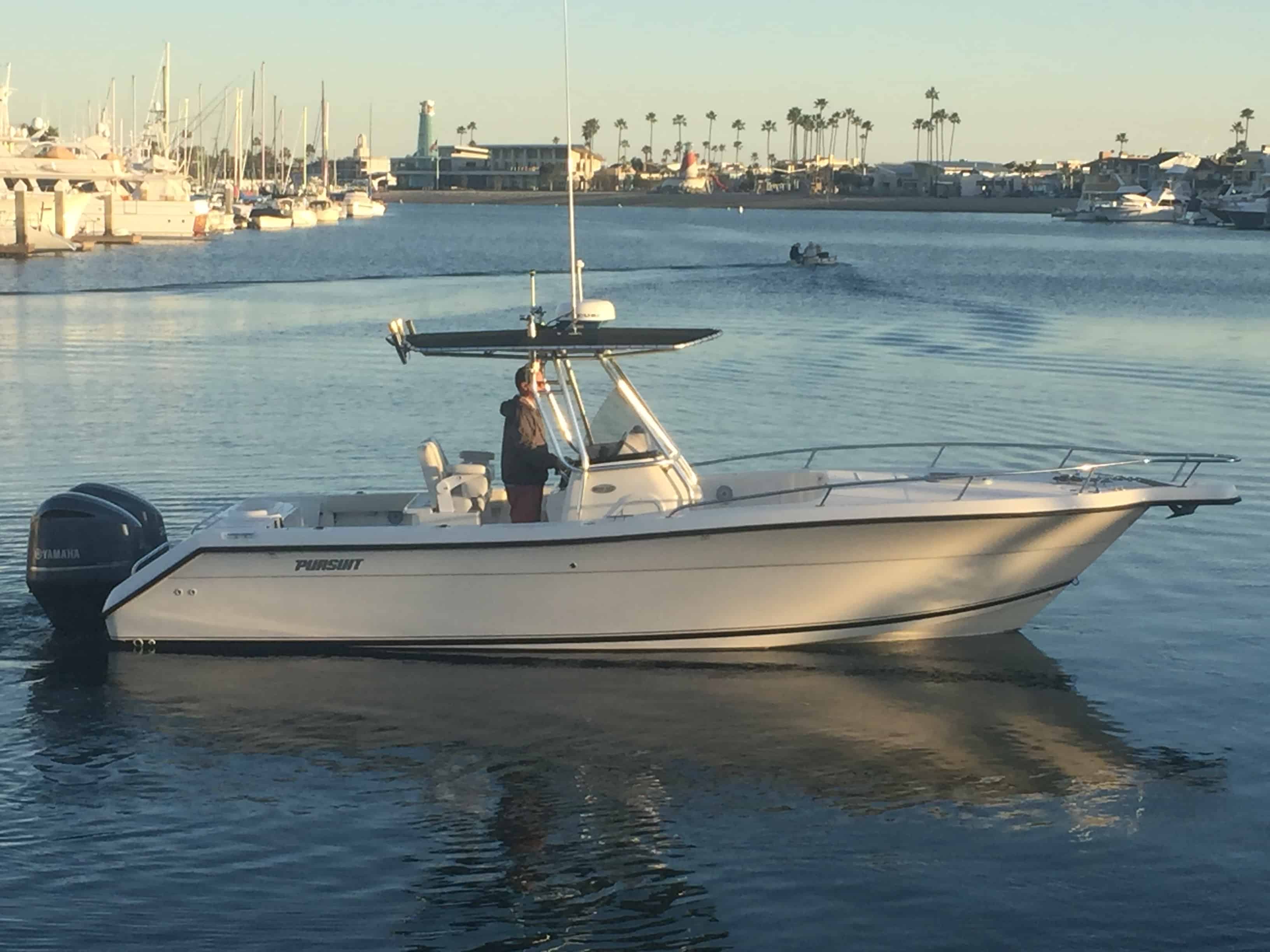 Pursuit 2670 Cuddy 2003 - West Coast Yachts