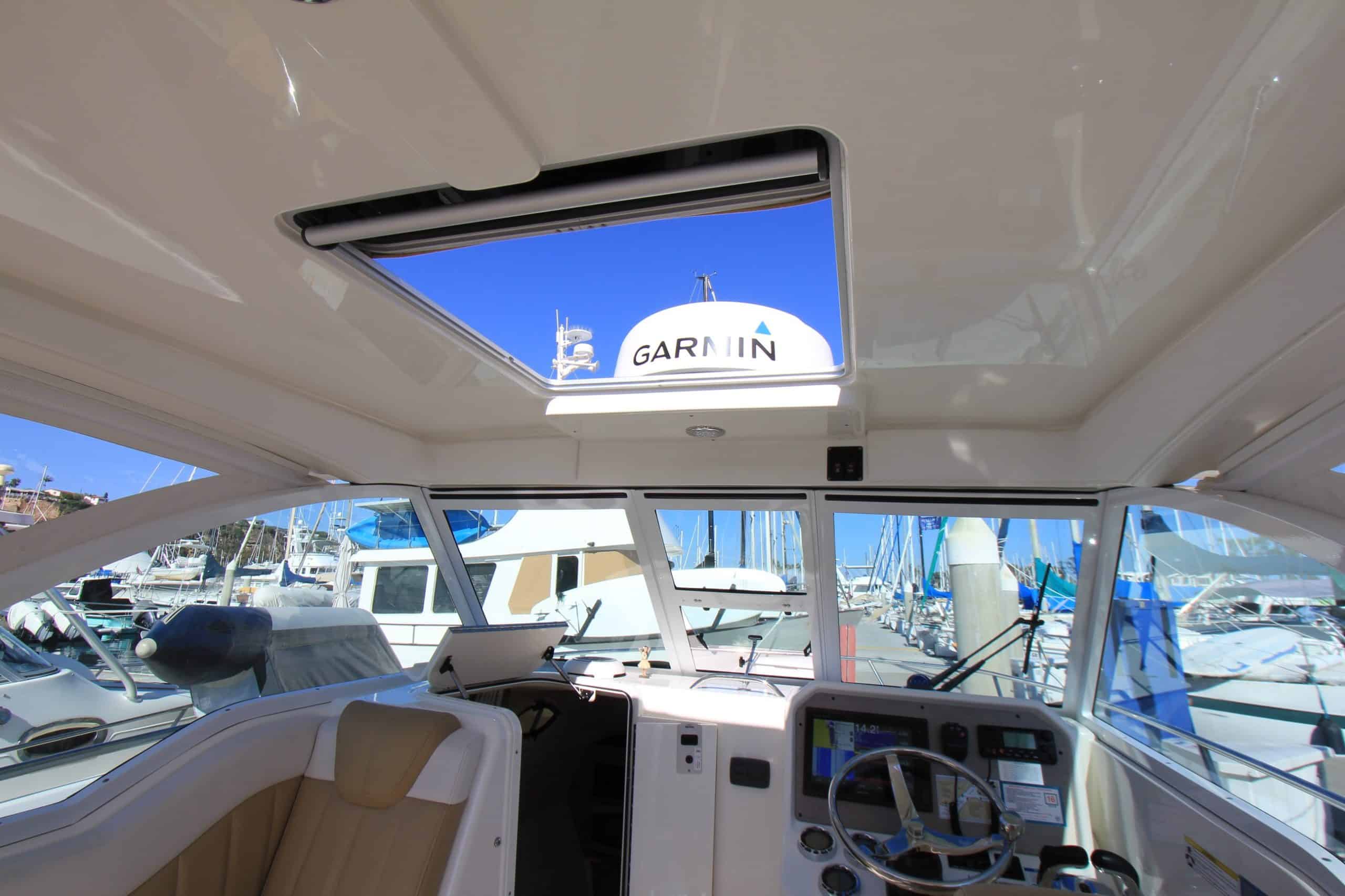 27 World Cat 2780 - West Coast Yachts