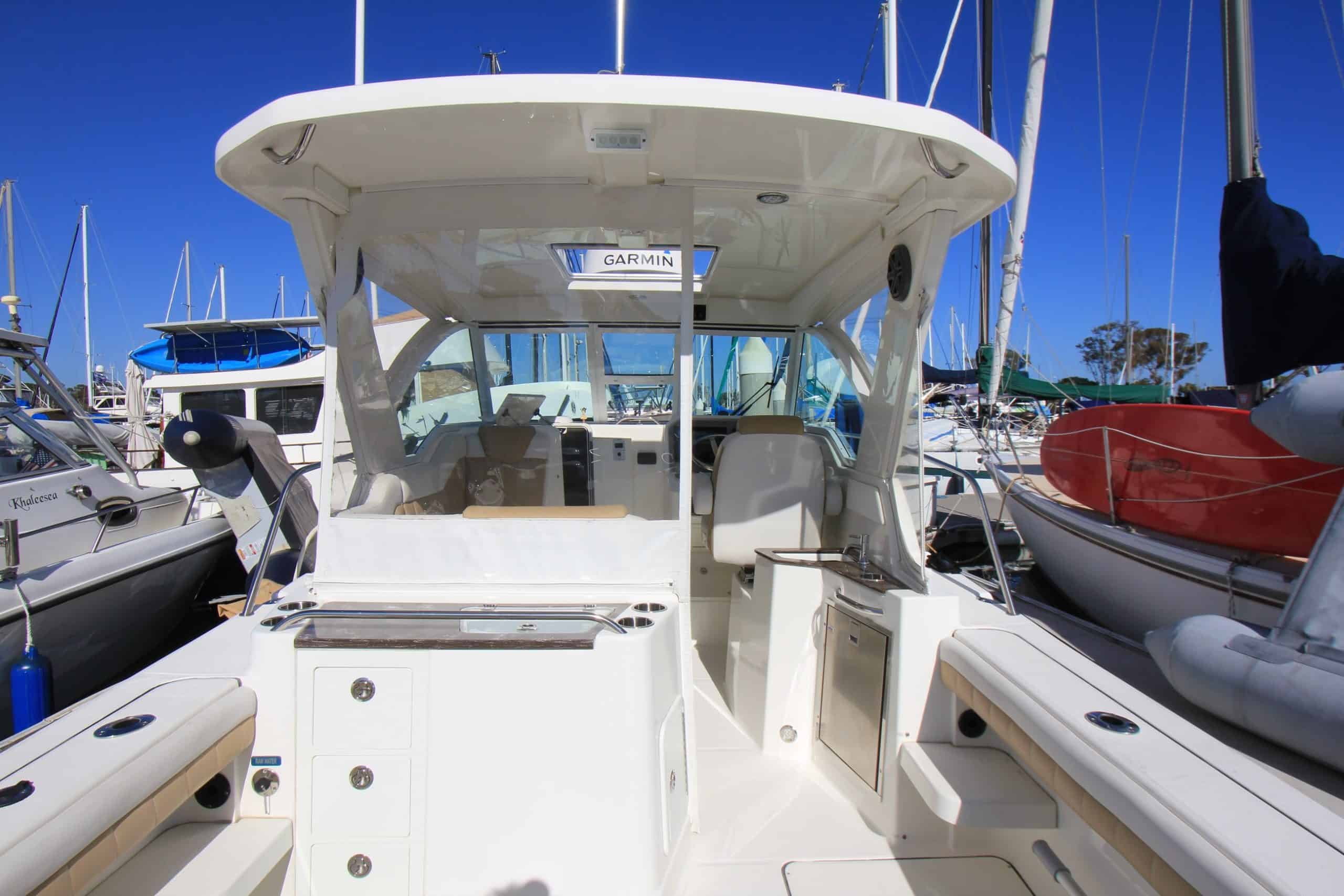 27 World Cat 2780 - West Coast Yachts