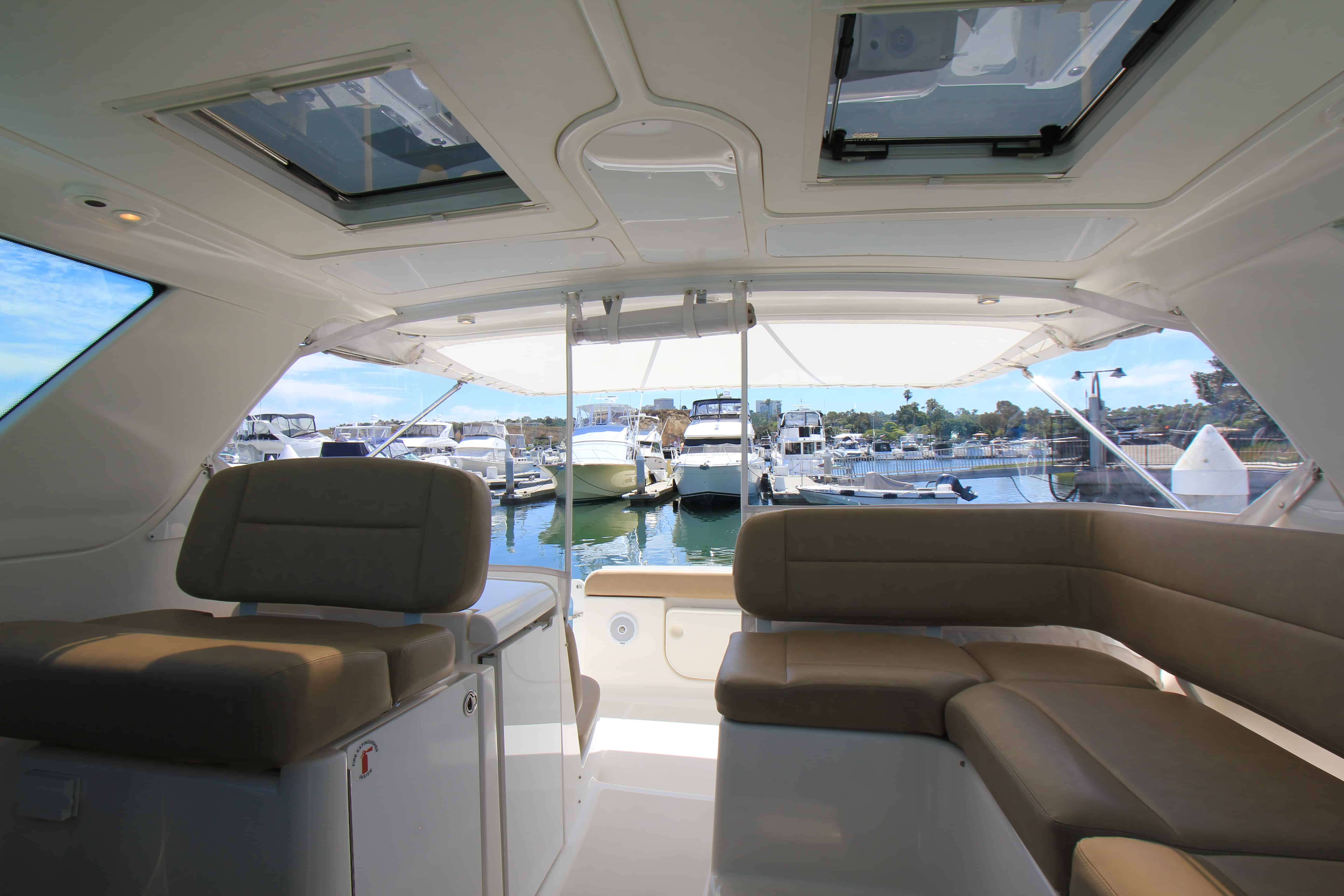 36 Tiara Sovran 2004 - West Coast Yachts