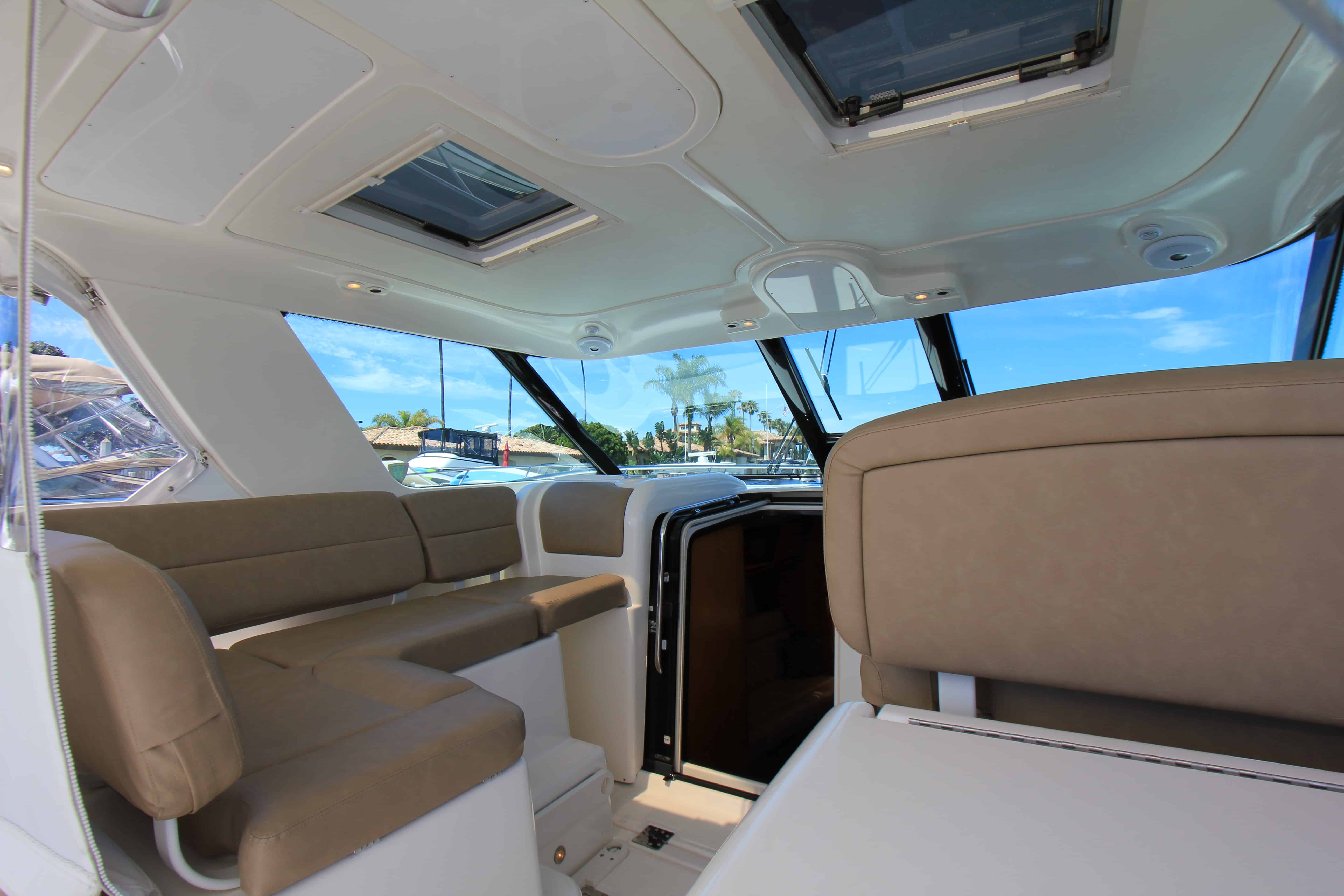 36 Tiara Sovran 2004 - West Coast Yachts