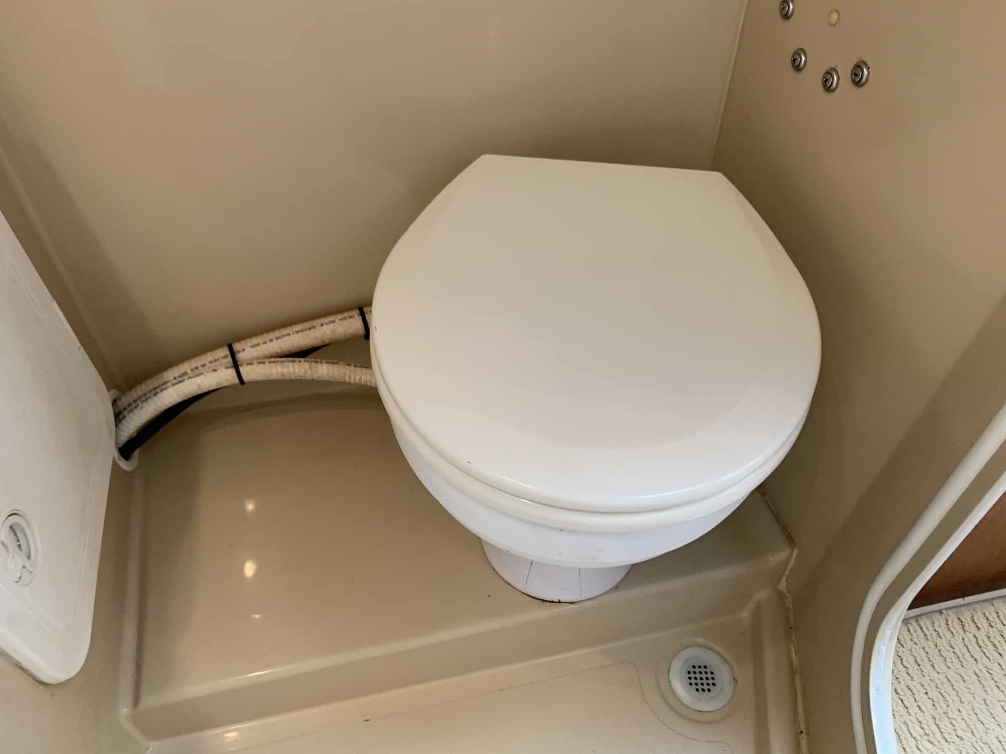 30' Rampage 30 Walkaround - West Coast Yachts