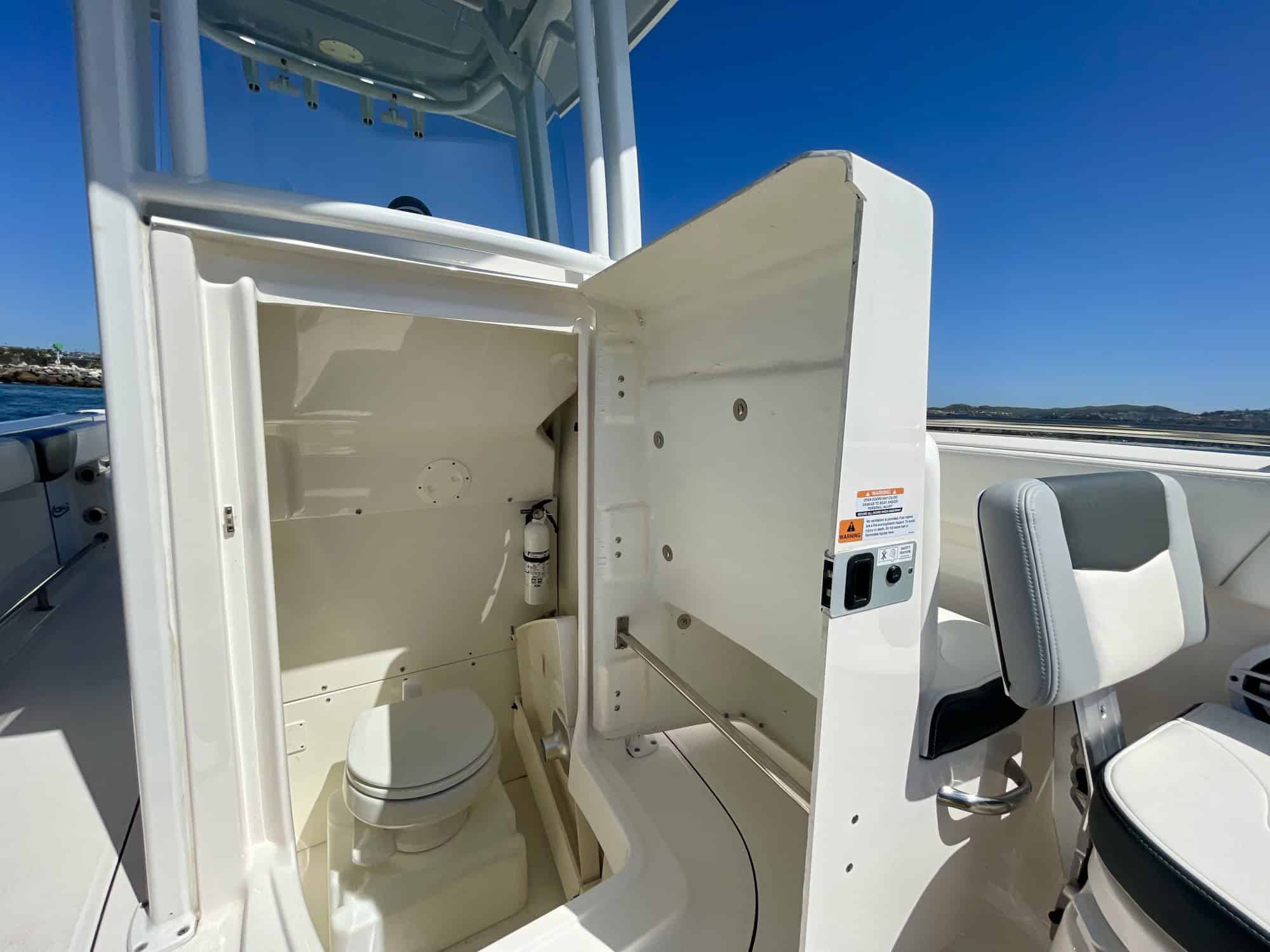 Robalo R230 2022 Center Console for sale (70) - West Coast Yachts